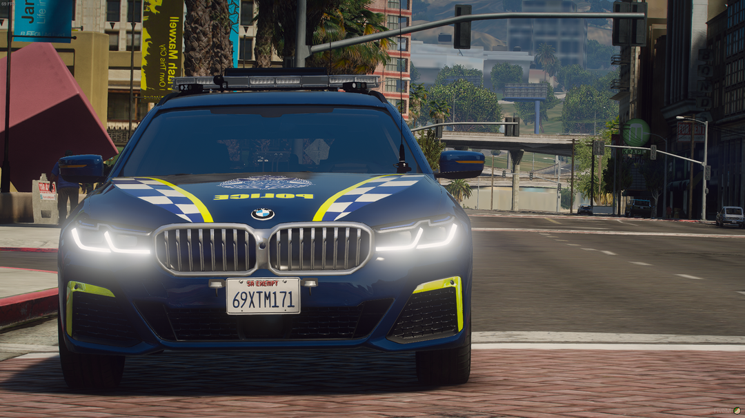 VicPol BMW 2021 G31-530D Uplift Marked Highway Patrol – Piping ...
